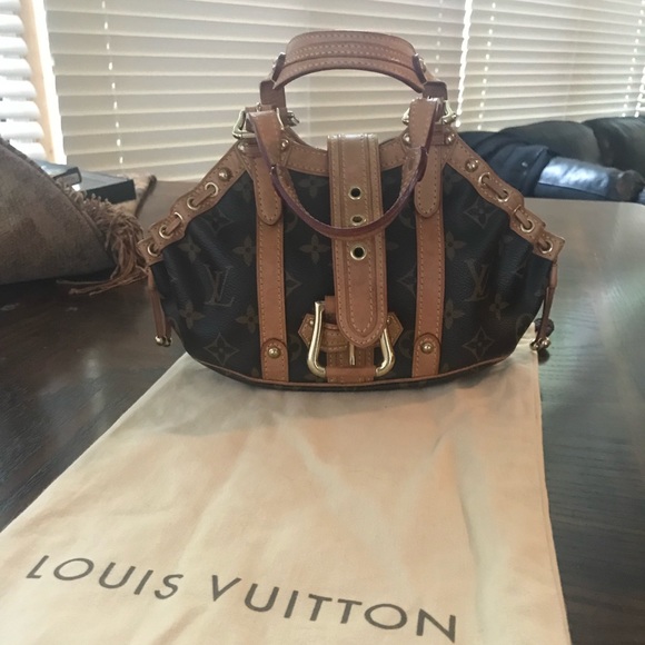Louis Vuitton | Bags | Louis Vuitton Classic Monogram Bag | Poshmark